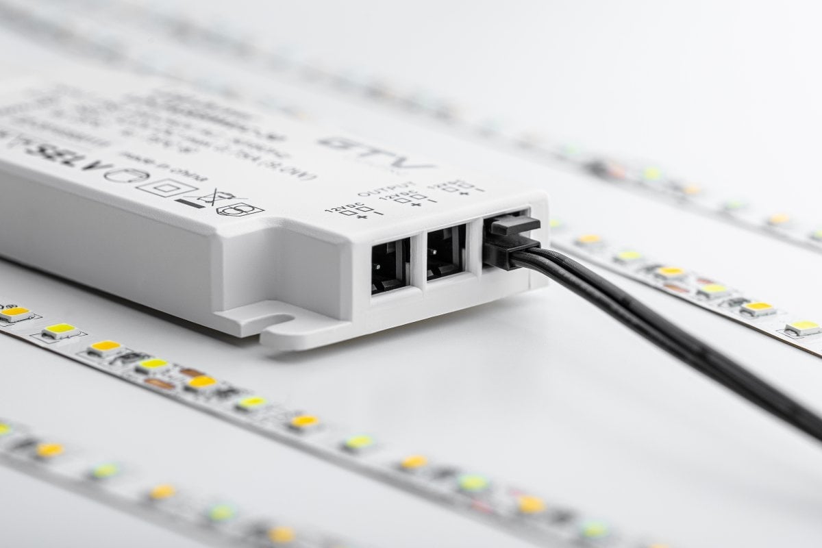 Блок питания GTV led slim easy click 12v, 30w, вход 220-240vac, ip20 ...