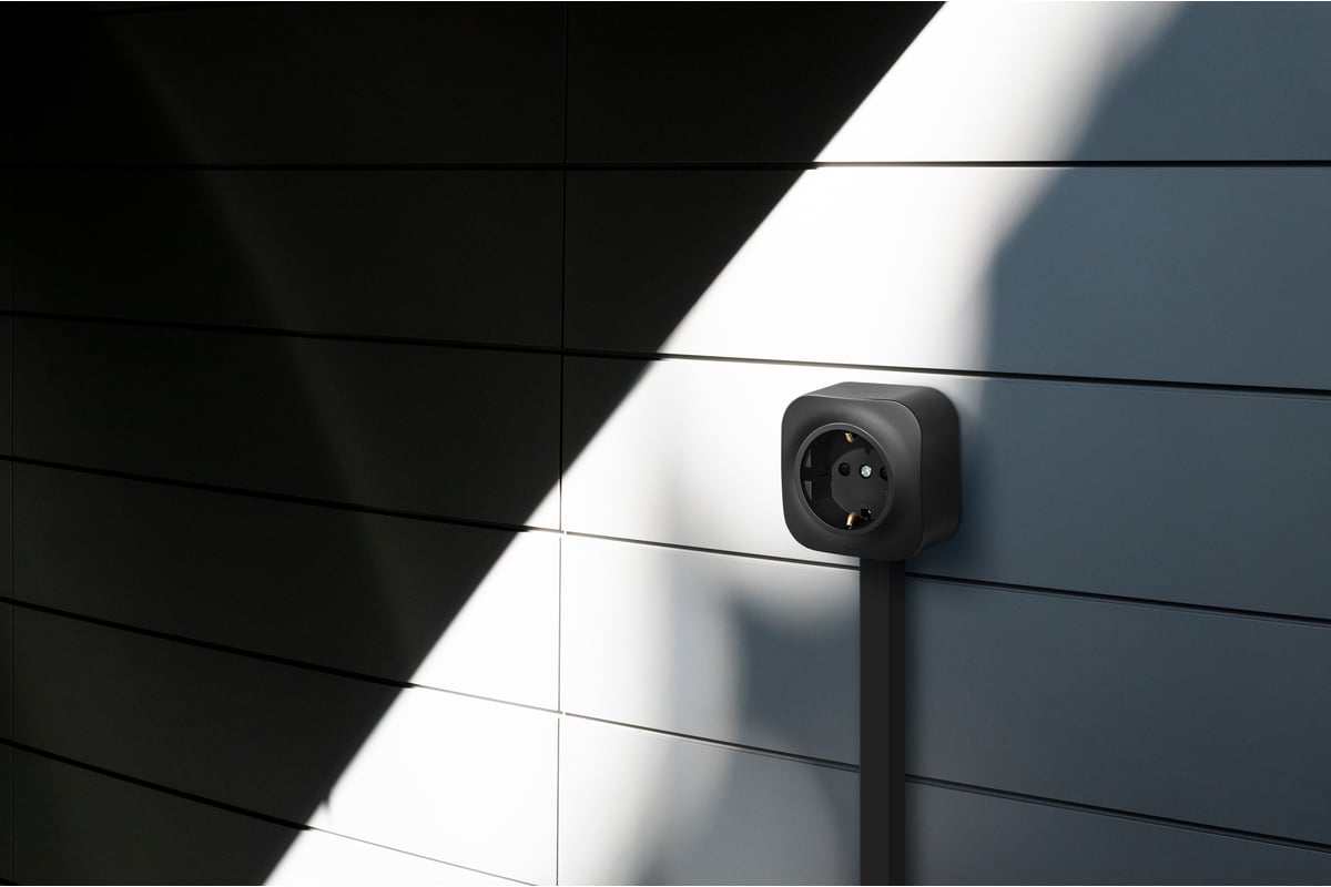 Розетка Legrand с заземлением Quteo со шторками IP20 16А 250В винтовые ...