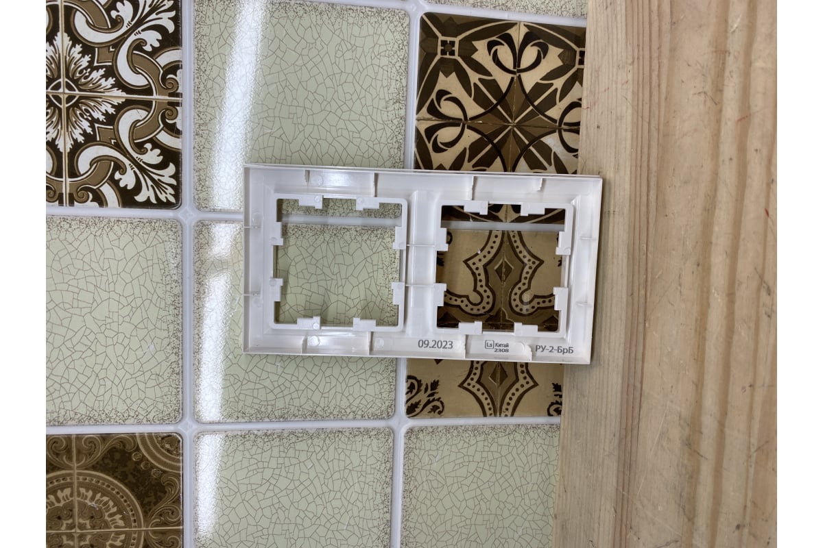 2-местная рамка IEK Brite ру-2-брб белый BR-M22-K01 - выгодная цена, отзывы, характеристики ...