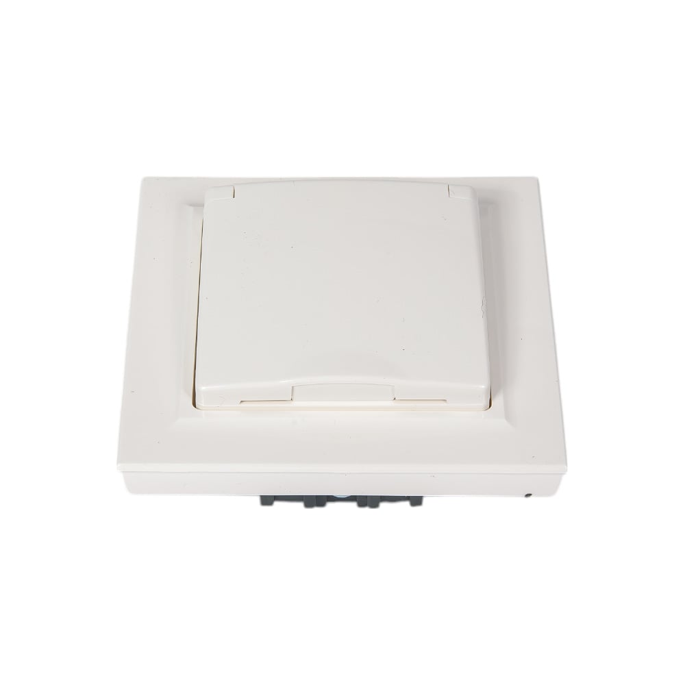 1-местная розетка IEK Brite с заземлением с защитными шторками и крышкой 16а ip44 в сборе рсбш10 ...