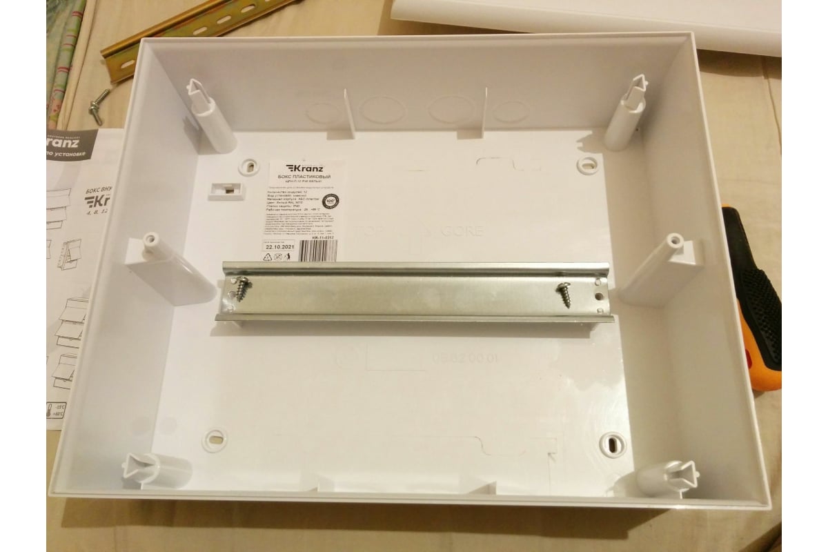 Распределительный навесной щит KRANZ на 12 модулей ЩРН-П-12 IP41 пластик KR-11-0312 - выгодная ...