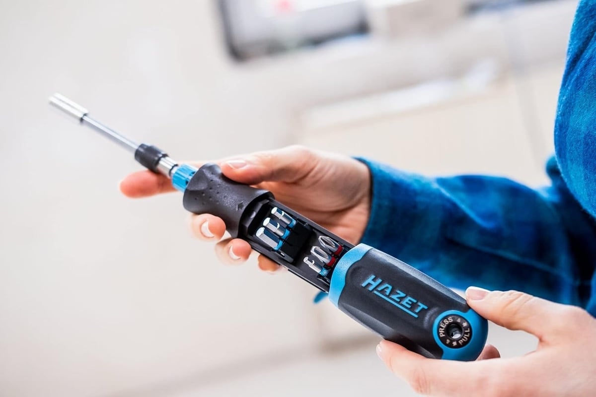 Отвертка для бит с трещоткой с интегрированным набором бит HAZET 810R-4 - выгодная цена, отзывы ...