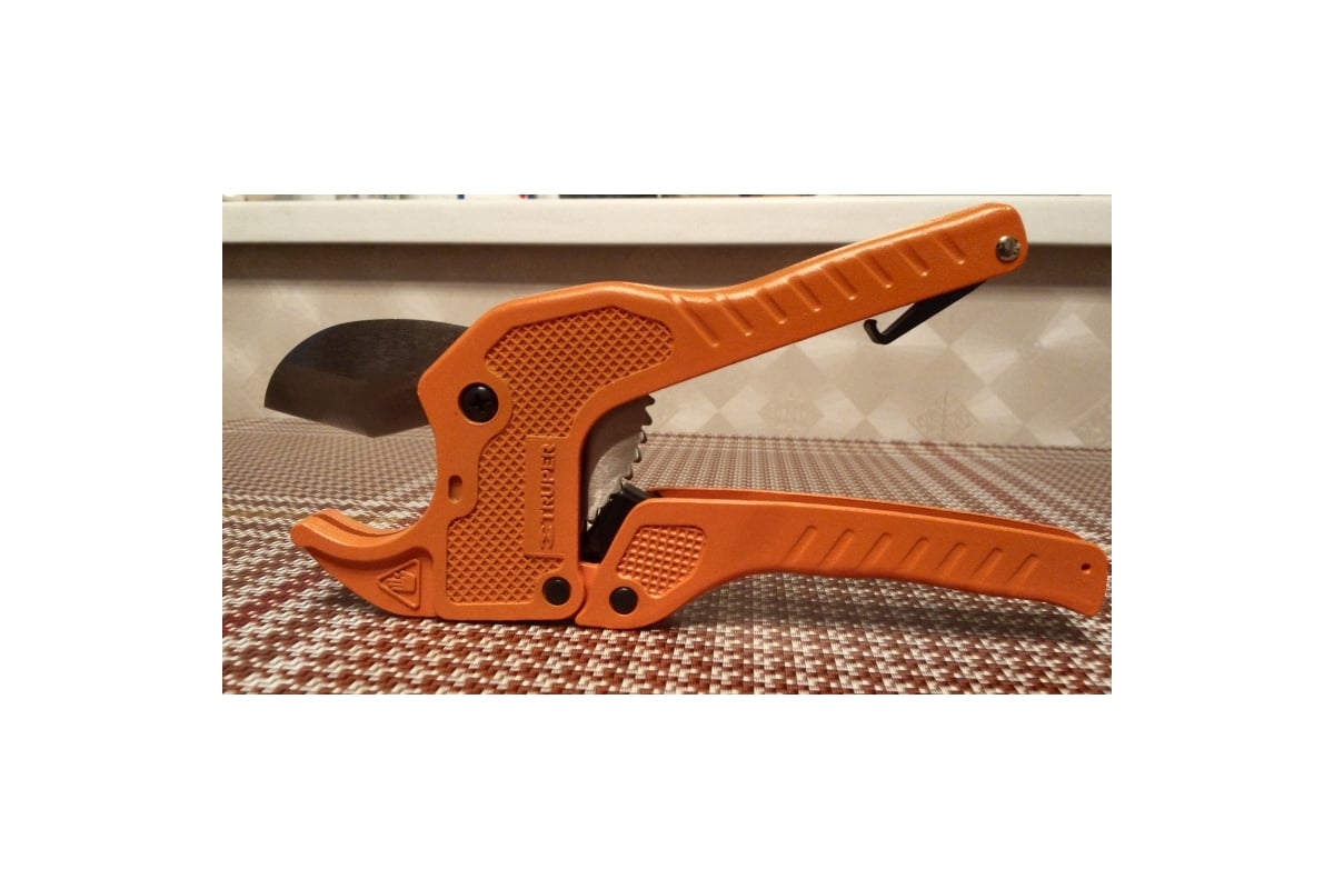 Труборез для пластиковых труб Truper COT-PVC 12860 - выгодная цена ...