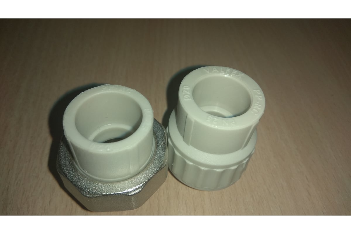 Муфта комбинированная разъемная с наружной резьбой VALFEX PP-R серая, 20 мм х1/2" 10156015Г 127 ...