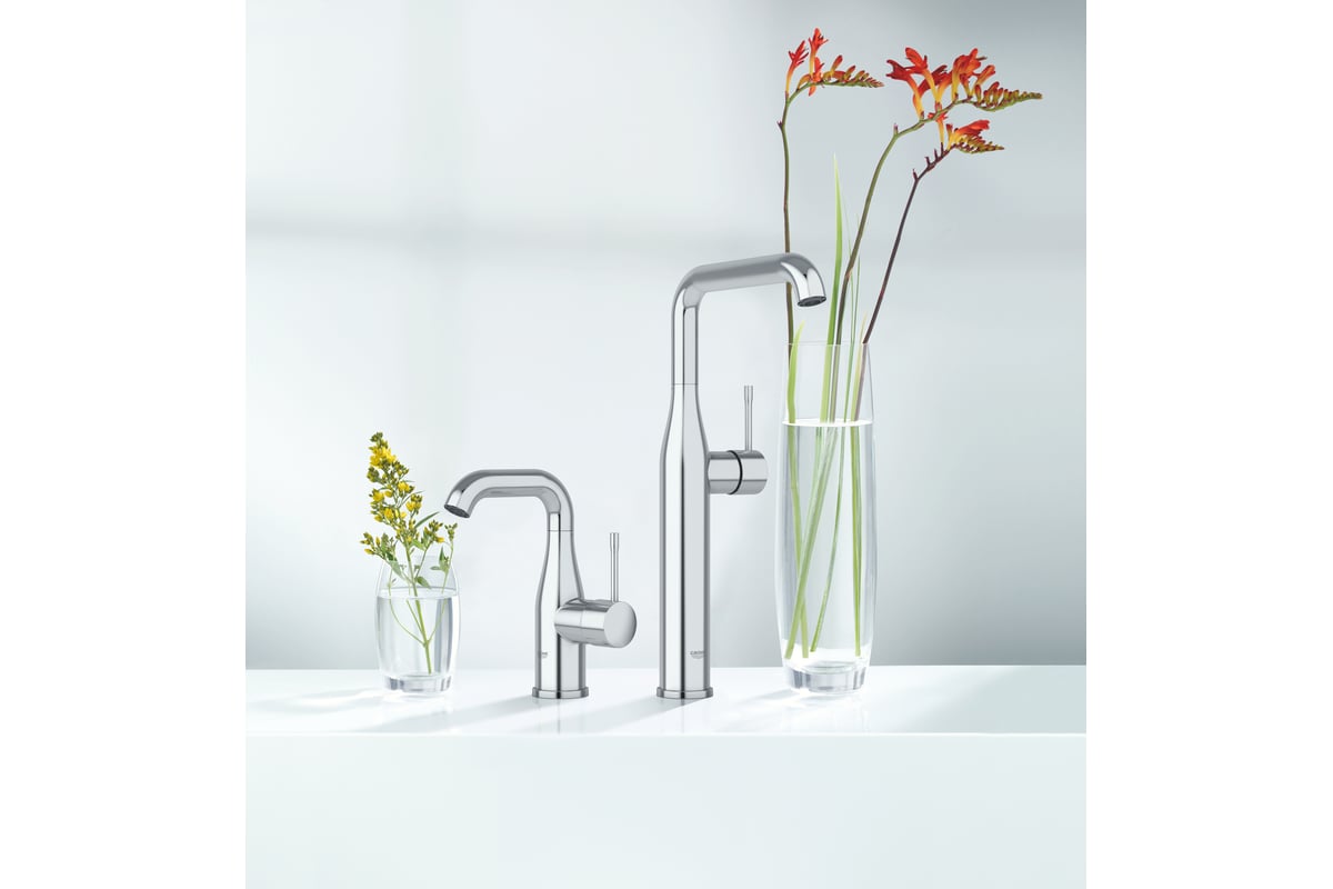 Однорычажный смеситель для свободностоящей раковины GROHE Essence New U ...