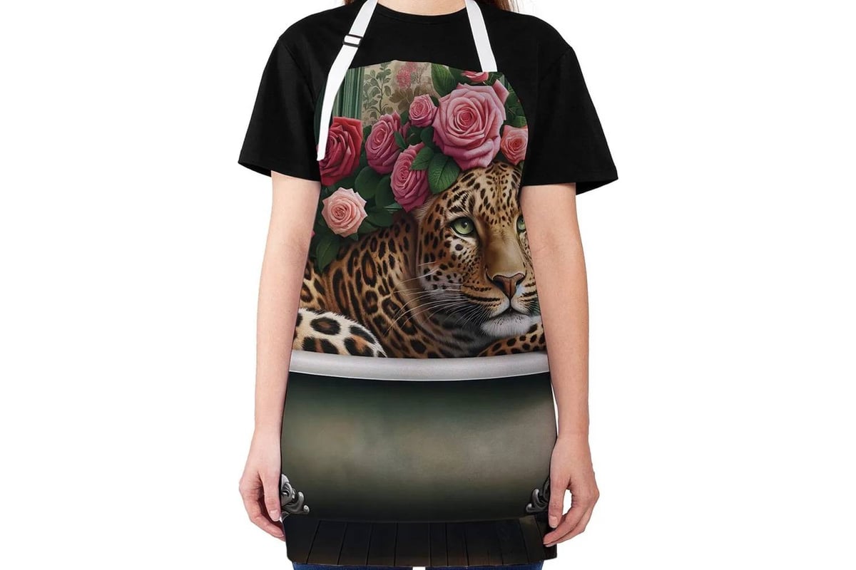 Фартук кухонный JoyArty "Леопард в ванне", универсальный размер для женщин и мужчин ap_429938 ...