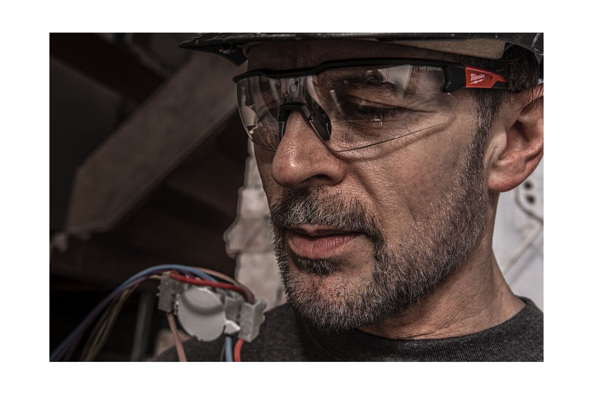 Очки Milwaukee MAGNIFIED с зоной коррекции +1 4932478909 - выгодная ...