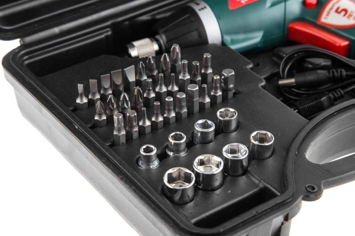 Аккумуляторная отвертка HAMMER Flex ACD3.6Li USB с набором бит 545454 ...