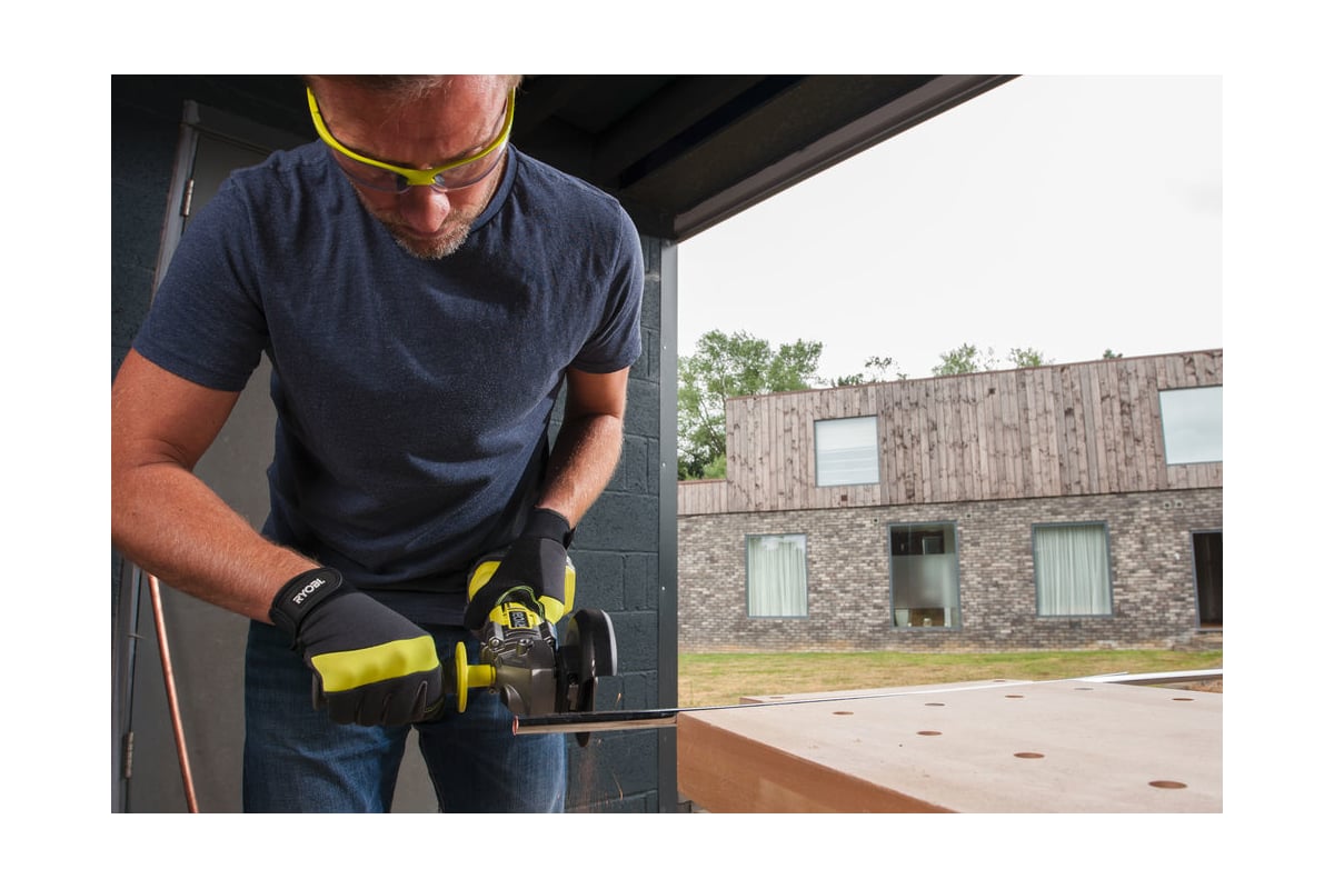 Бесщеточная углошлифмашина Ryobi ONE+ R18AG7-140S 5133004231 - выгодная цена, отзывы ...