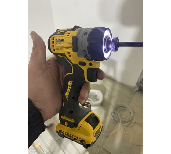 Шуруповерт DEWALT 12 В XR DCF601D2-QW - выгодная цена, отзывы ...