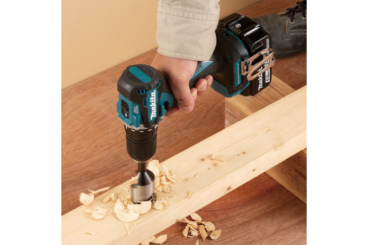 Бесщеточная аккумуляторная дрель-шуруповерт Makita XPT 18В, б\ак и з\у ...