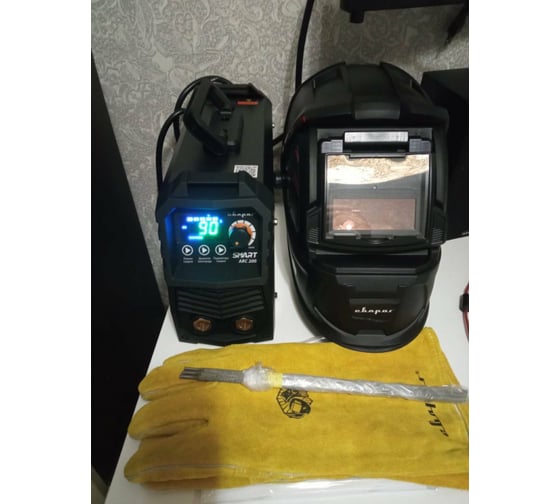 Сварочный инвертор Сварог ARC 200 REAL SMART Z28303 Black маска+краги ...