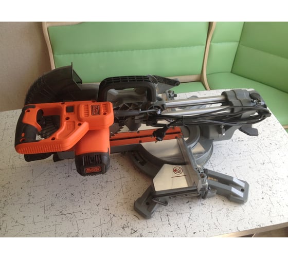 Торцовочная пила c протяжкой Black&Decker BES700 - выгодная цена ...