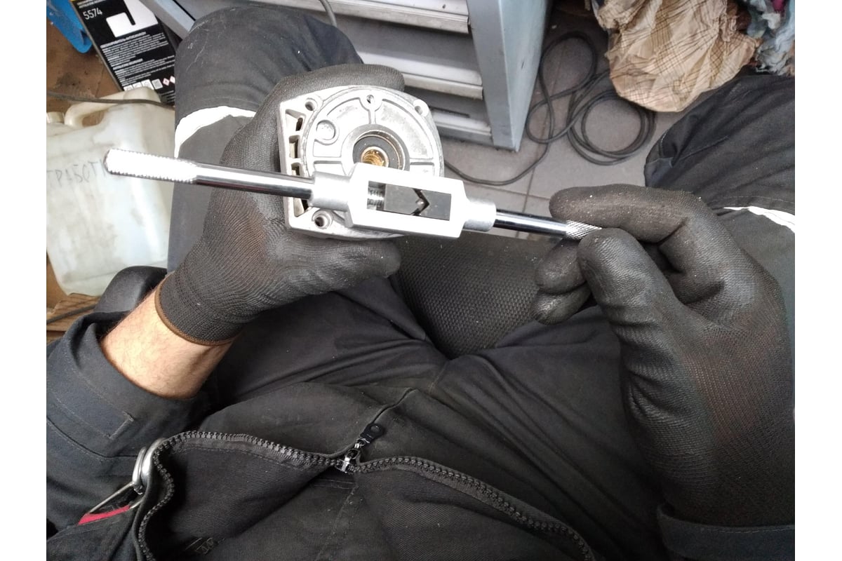 Набор метчиков и плашек М2-М18 WIEDERKRAFT 110 предметов, метрическая ...