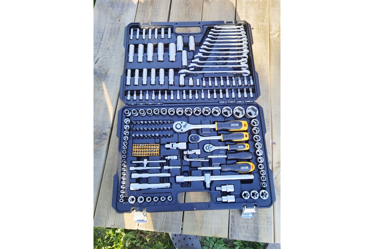 Набор инструментов JCB 216 предметов, 1/4", 3/8", 1/2" (6 гр.) JCB ...