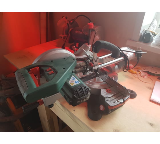 Торцовочная пила Metabo KGS 216 M 619260000 - выгодная цена, отзывы ...