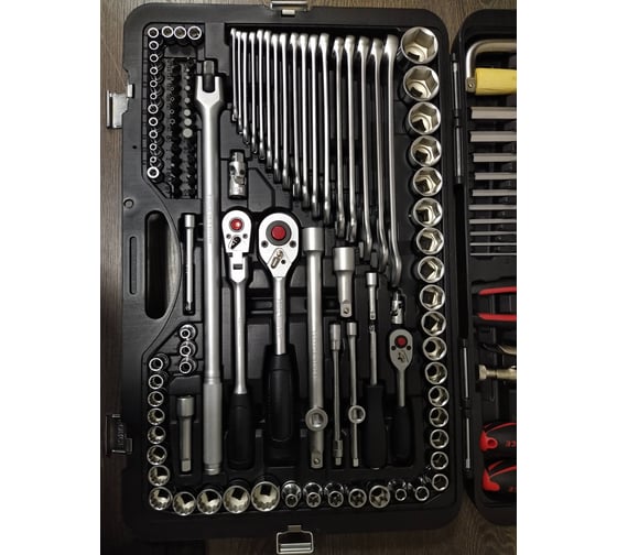 Набор инструмента с 6-ти гранными головками FORCE 142 предмета 41421R ...