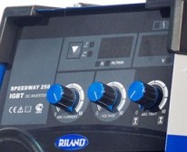 Инверторный сварочный полуавтомат Aurora PRO SPEEDWAY 250 IGBT 10040 ...